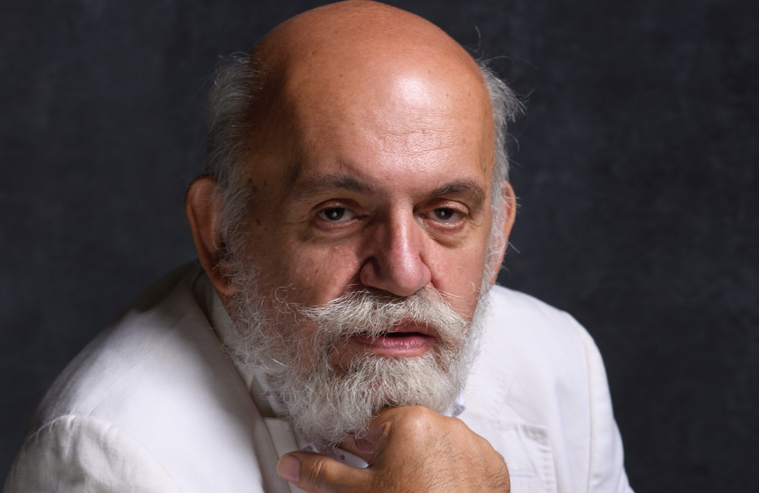 Na današnji dan rođen Gradimir Gojer, bosanskohercegovački pisac ...